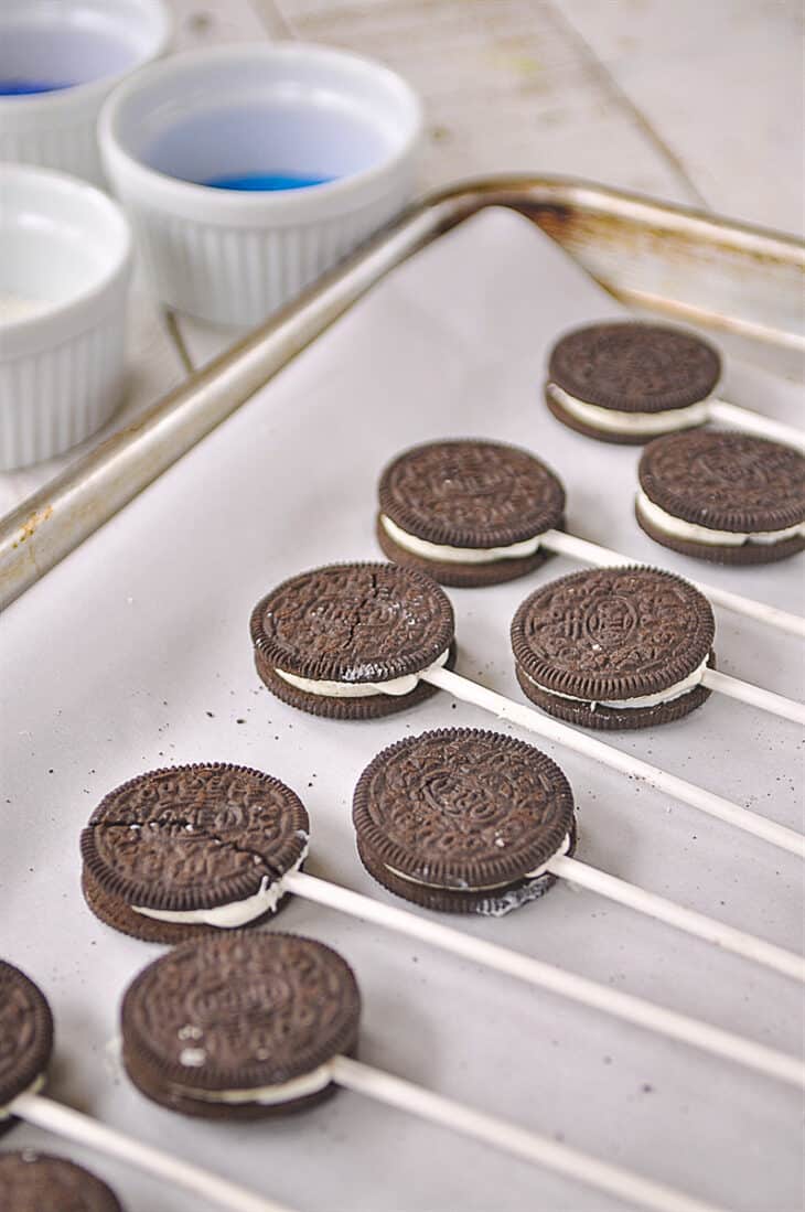 How to Make Chocolate Covered Oreos | by Leigh Anne Wilkes