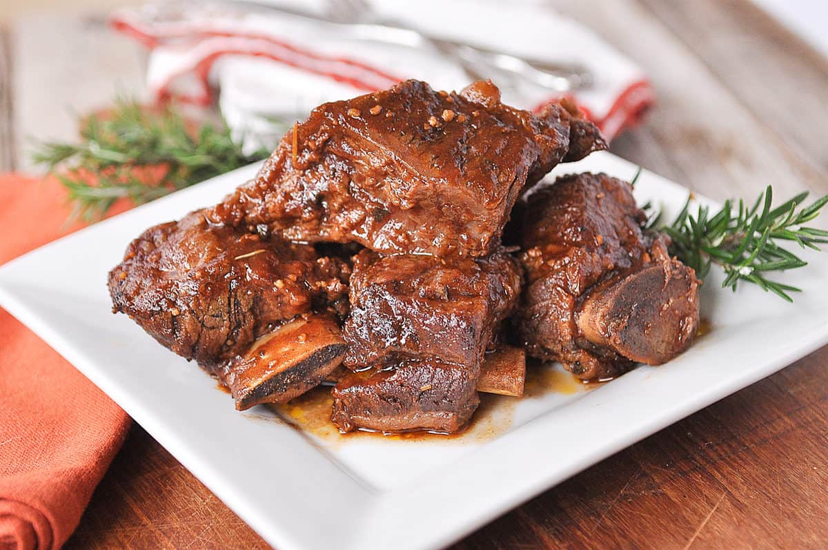 Easy Slow Cooker Short Ribs | Recipe by Leigh Anne Wilkes